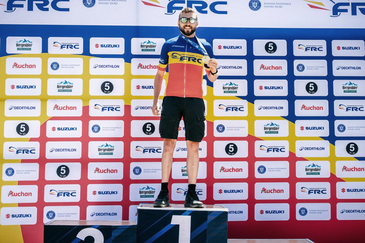 Ciucanul Robert Tămîrjan, campion naţional la paraciclism